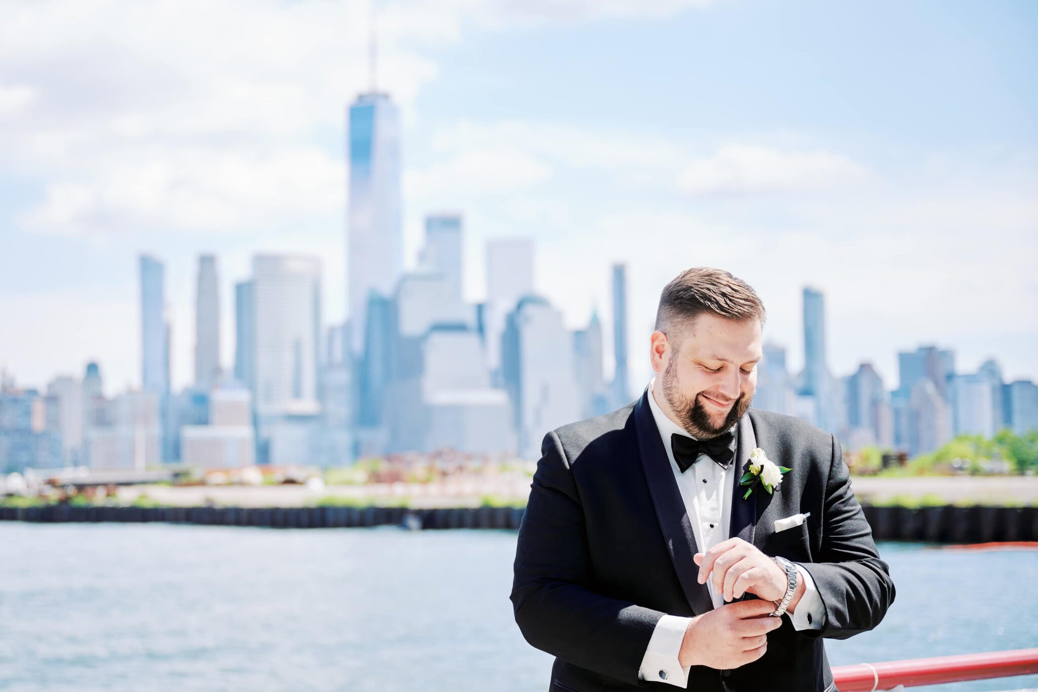 A NYC Skyline Wedding at Battello in Jersey City - coreylamar.com